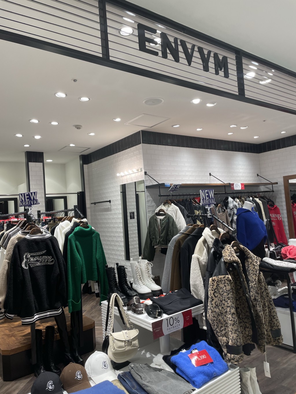 スタッフ大募集🎀MIKI | ENVYM