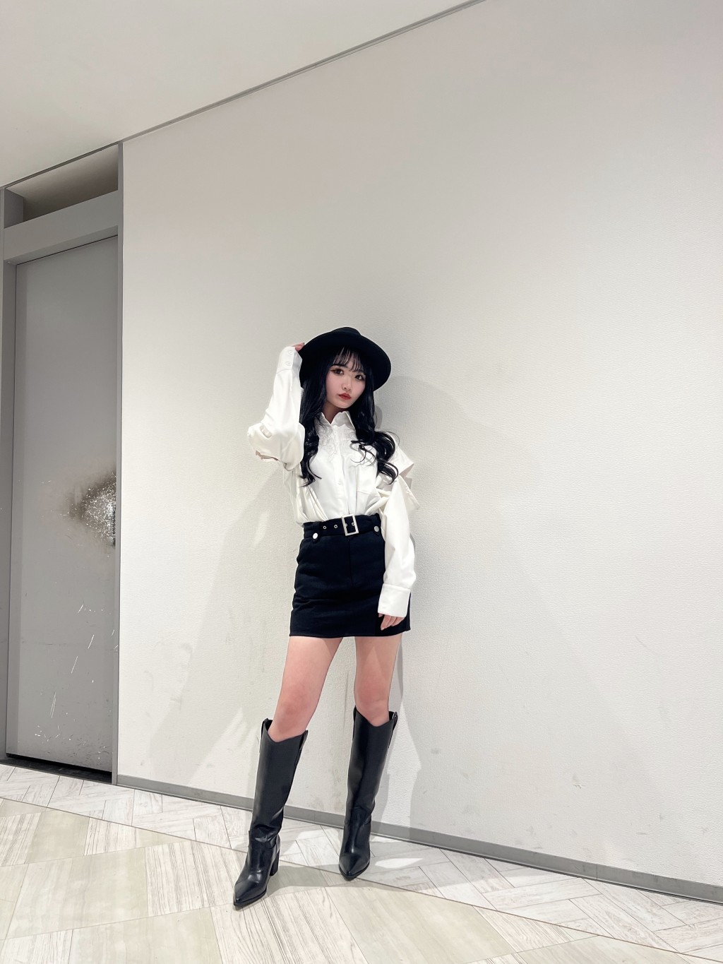 モノトーンでトレンドコーデ🖤SAKI | ENVYM